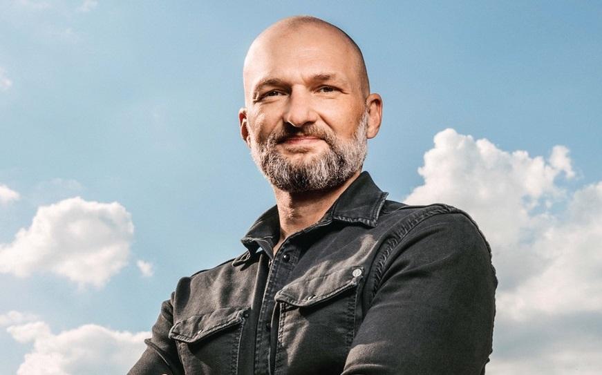 Martin Moravec v říjnu vydá 5. knižní rozhovor Adam Dolník: Svět ...