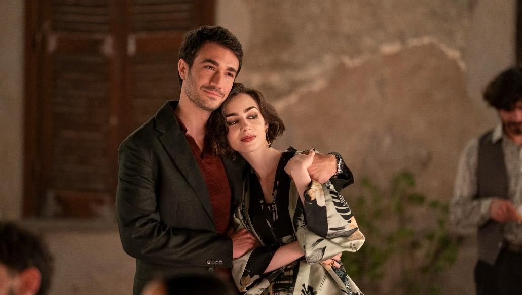 Nahlédnutí do páté série Emily in Paris je tady. Netflix dnes vydal ...